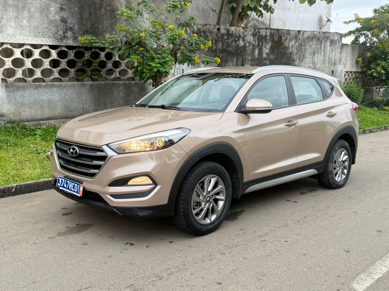 Hyundai Tucson 1.4L DOHC occasion à vendre - 100000 km - 8 700 000 FCFA TTC | Auto.ci